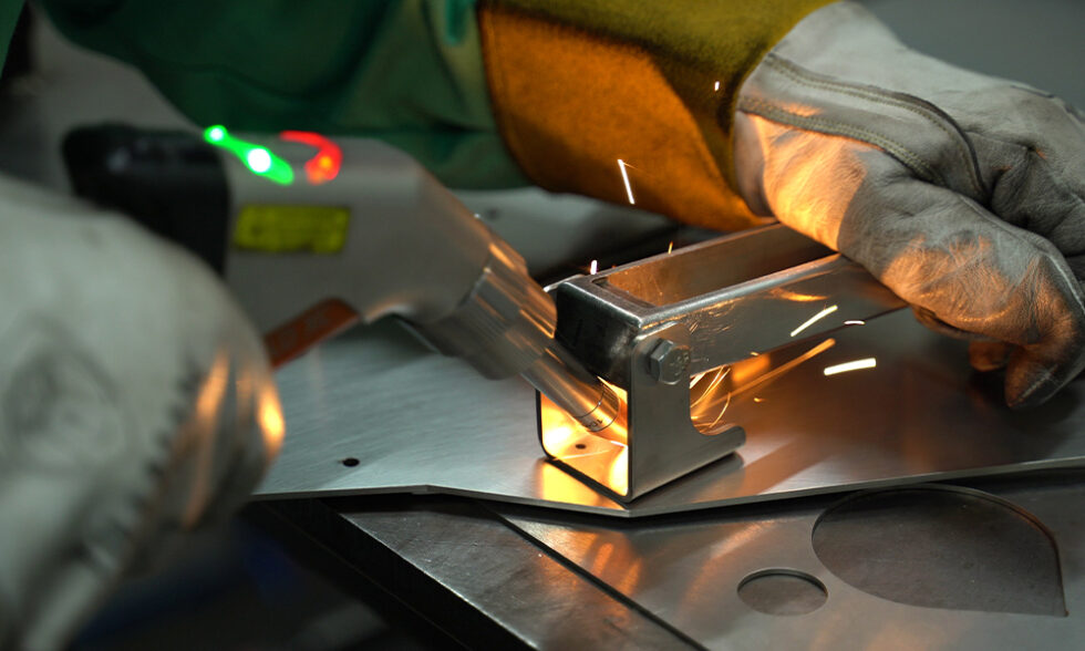 IPG Handheld Laser Welding - Cobot Systems